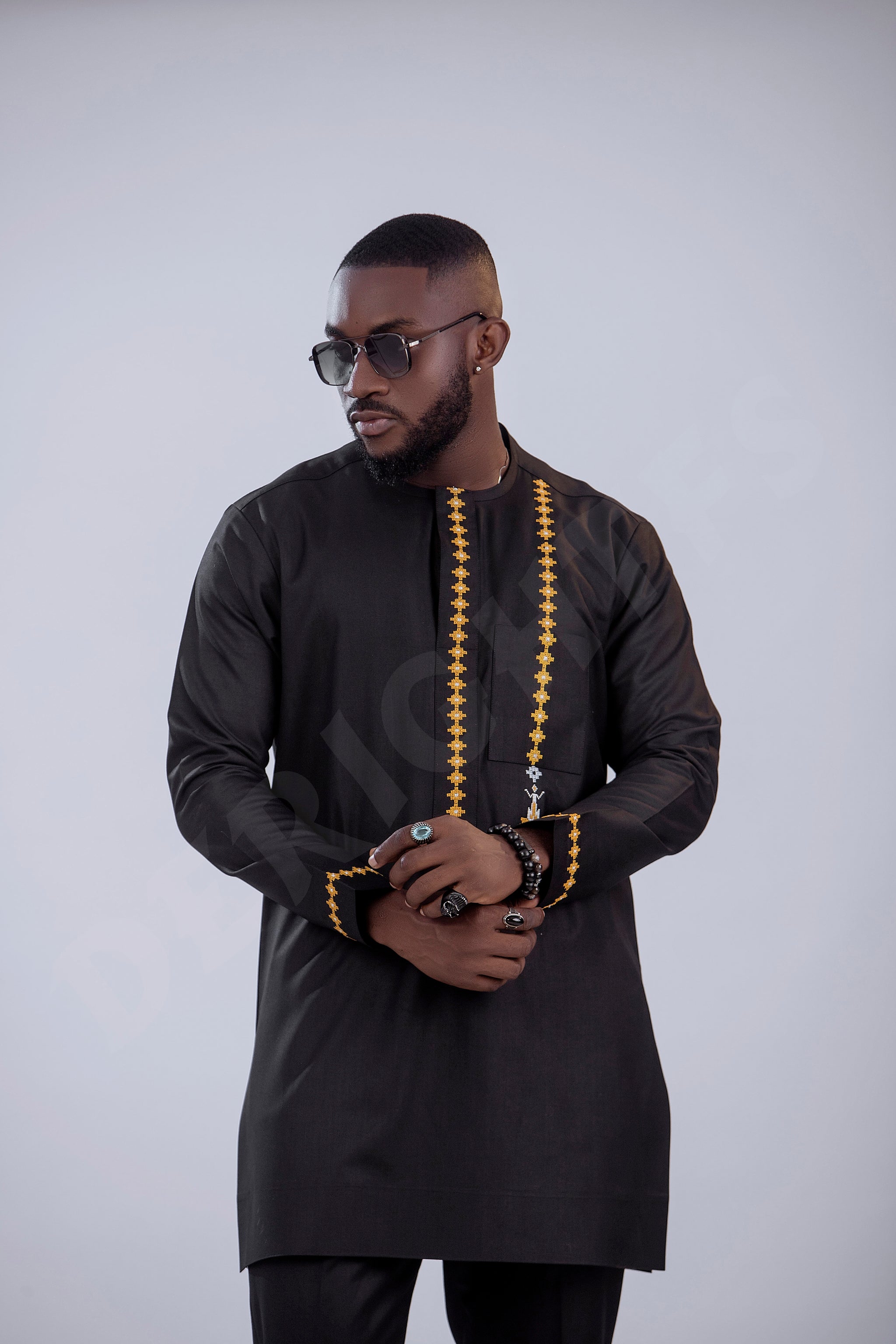 Elegant Black Men’s Traditional Outfit with Intricate Embroidery – Lux